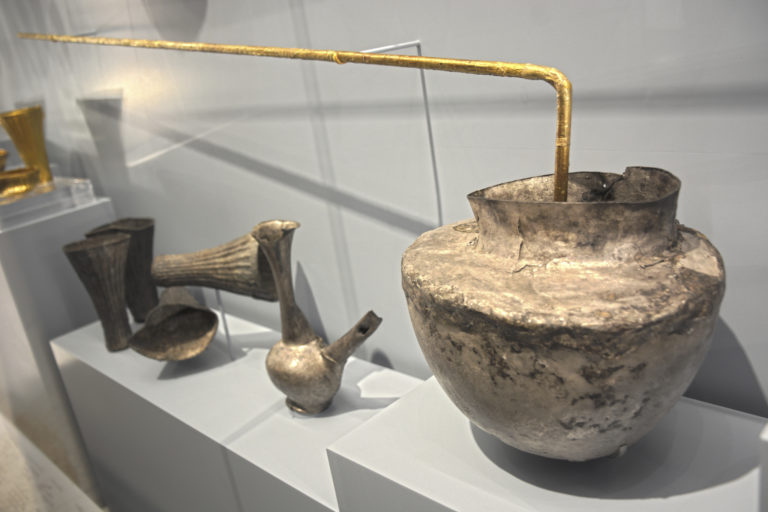 Straws that Bind – Popular Archeology
